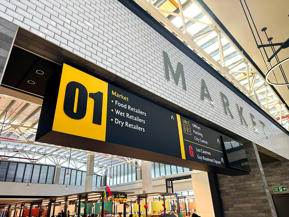 About us • Zigzag Ltée • Expert in custom indoor and outdoor signage in ...